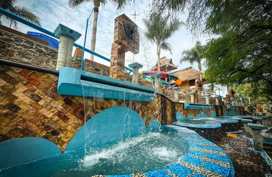 El Huemac Un Paraíso en los Balnearios de Tezontepec